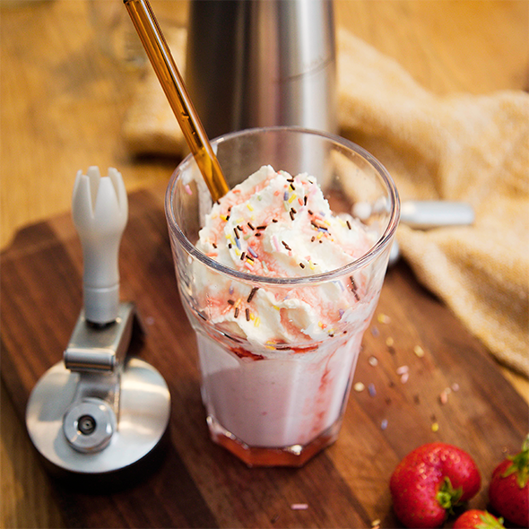 Frappuccino Strawberry & Cream ♥ Jetzt entdecken | Kisag Webshop